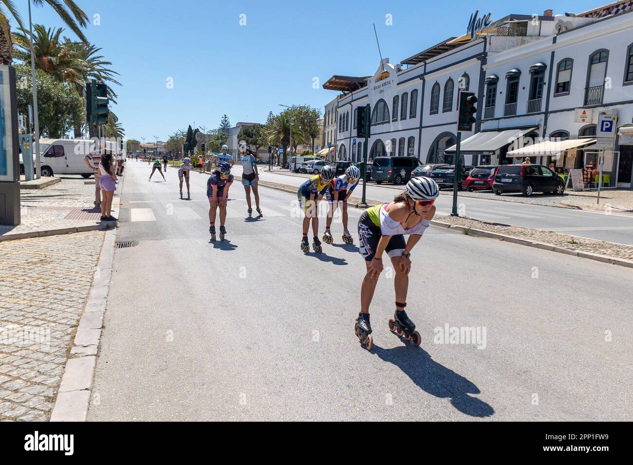 World pole sitting competition hi-res stock photography and images - Alamy