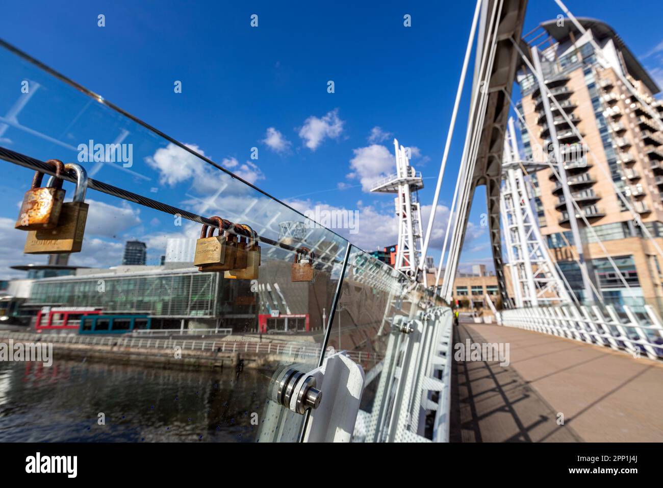 Salford Quays lift bridge, MediaCityUK, Salford Quays, Manchester Ship ...