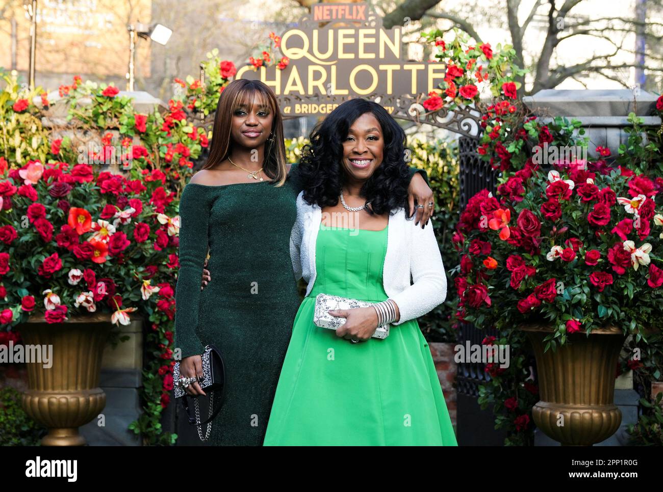 A bridgerton story world premiere hi-res stock photography and images ...