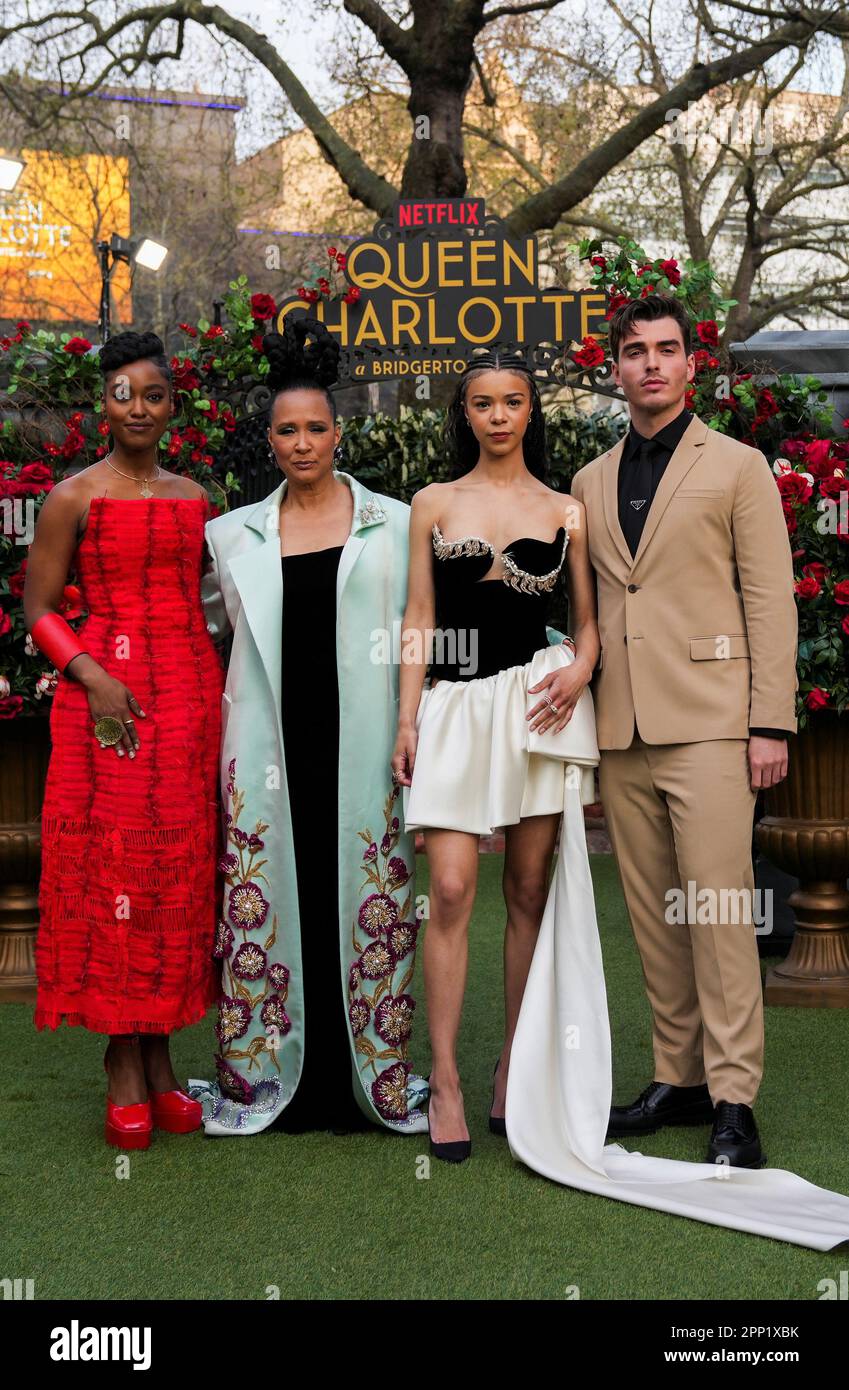 A bridgerton story world premiere hi-res stock photography and images ...