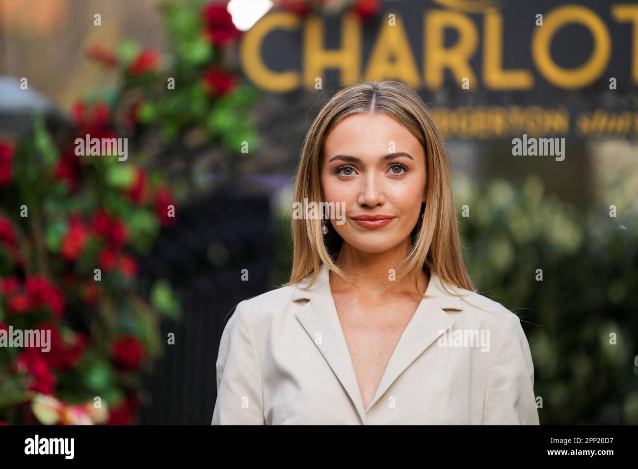 Bridgerton story hi-res stock photography and images - Alamy