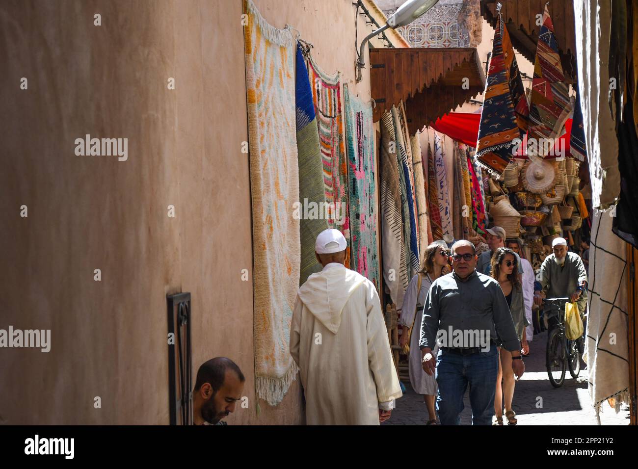 Arab traders hi-res stock photography and images - Alamy