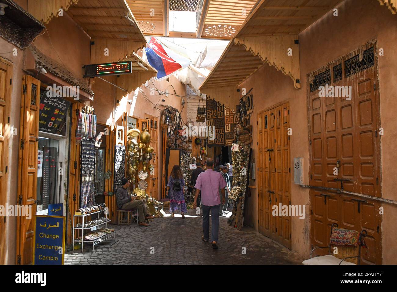 Arab traders hi-res stock photography and images - Alamy