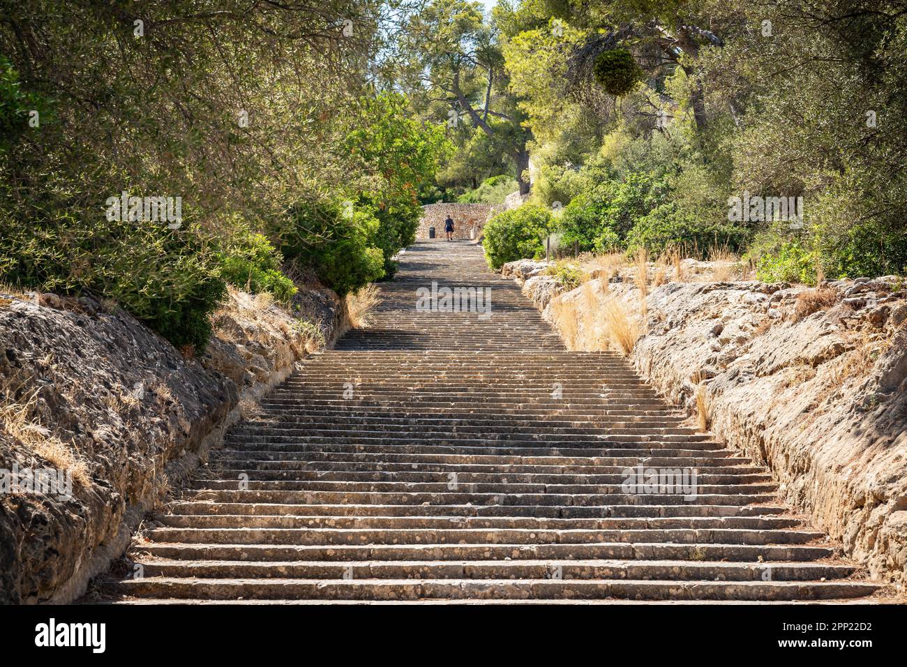 Symmetrical stairs hi-res stock photography and images - Alamy