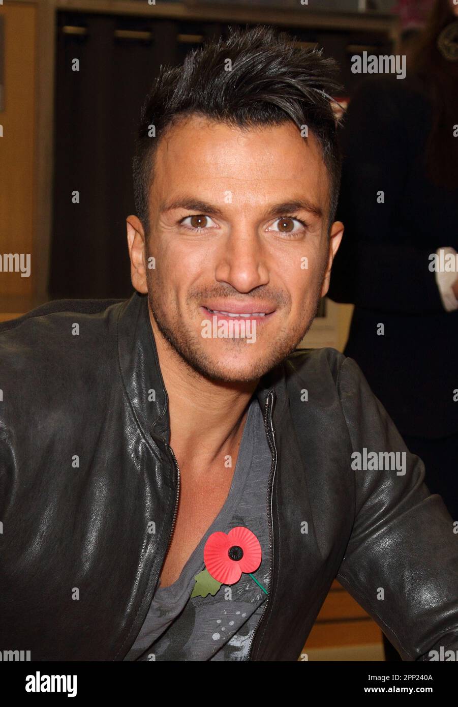 London Colney, Herts. UK. Peter Andre meets fans and signs copies of ...