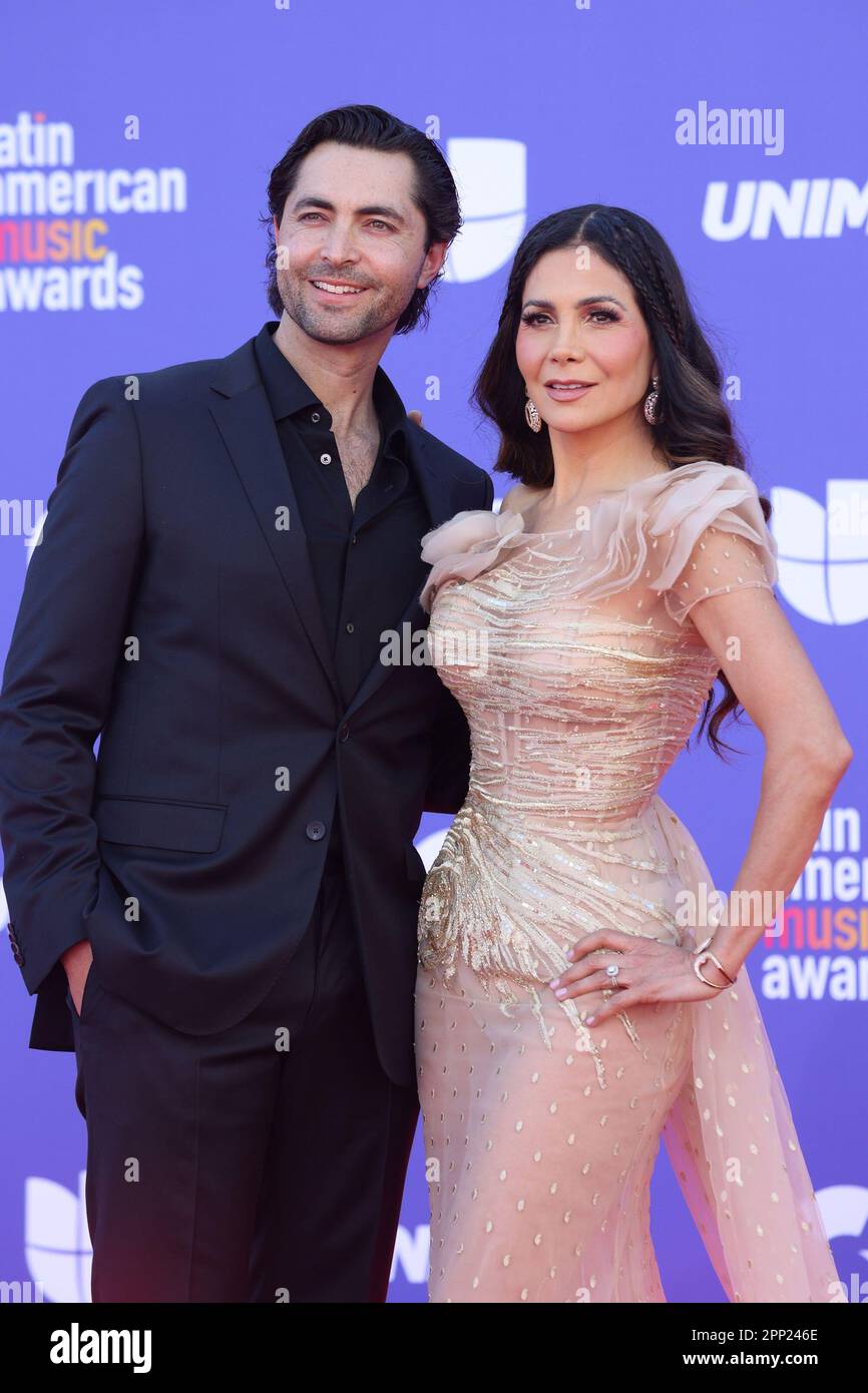 Patricia manterola and forrest kolb hi-res stock photography and images ...