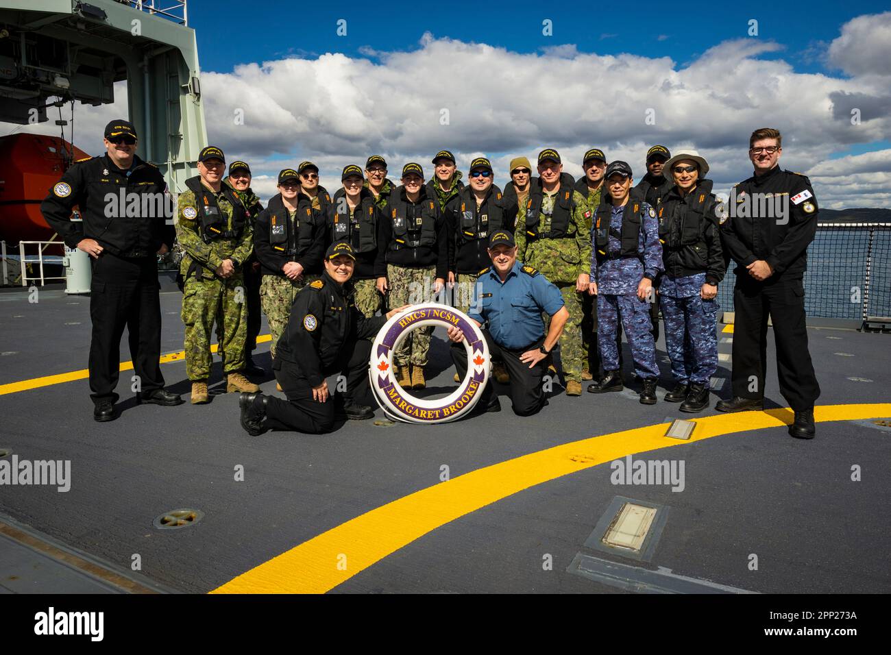 Combined Canada/US military medical team participating in Operation ...