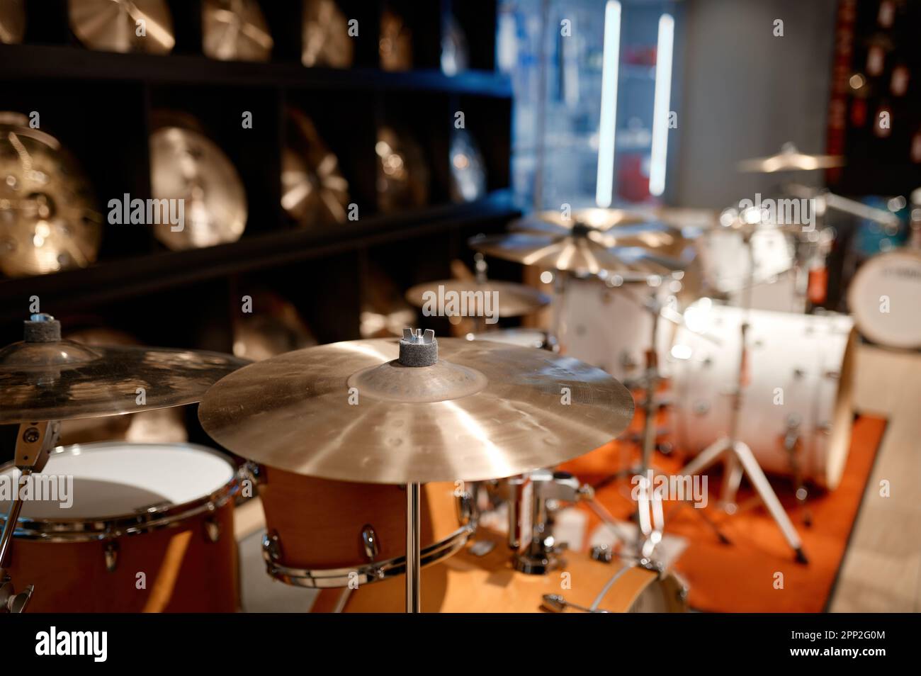 Several plates hi-res stock photography and images - Alamy