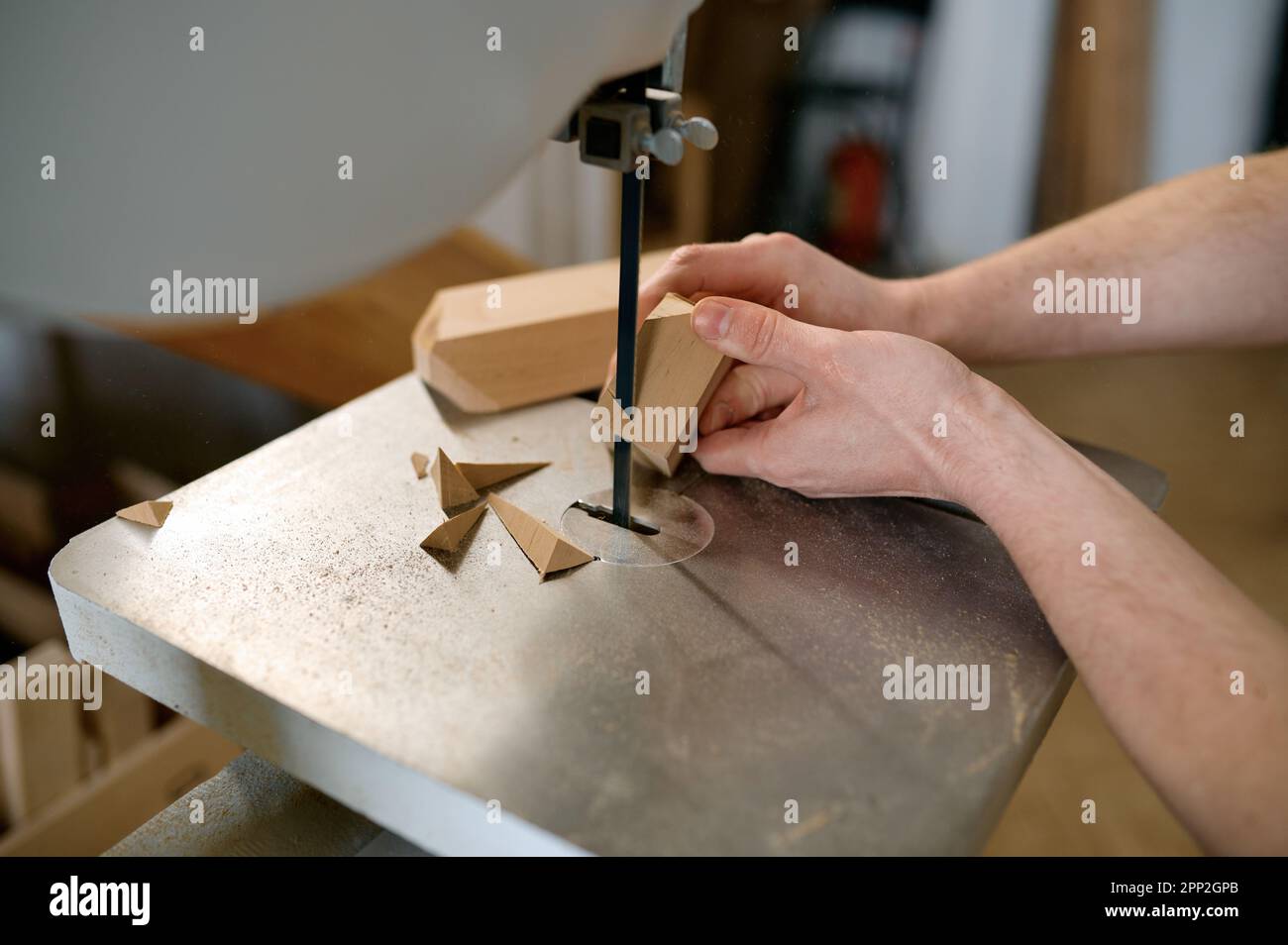 Using band saw hi-res stock photography and images - Alamy