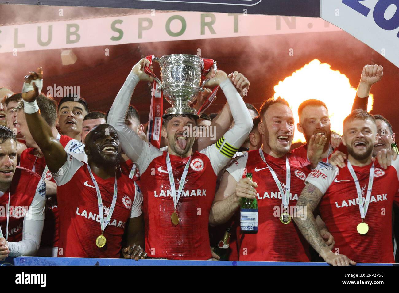 Larne v linfield league win hi-res stock photography and images - Alamy