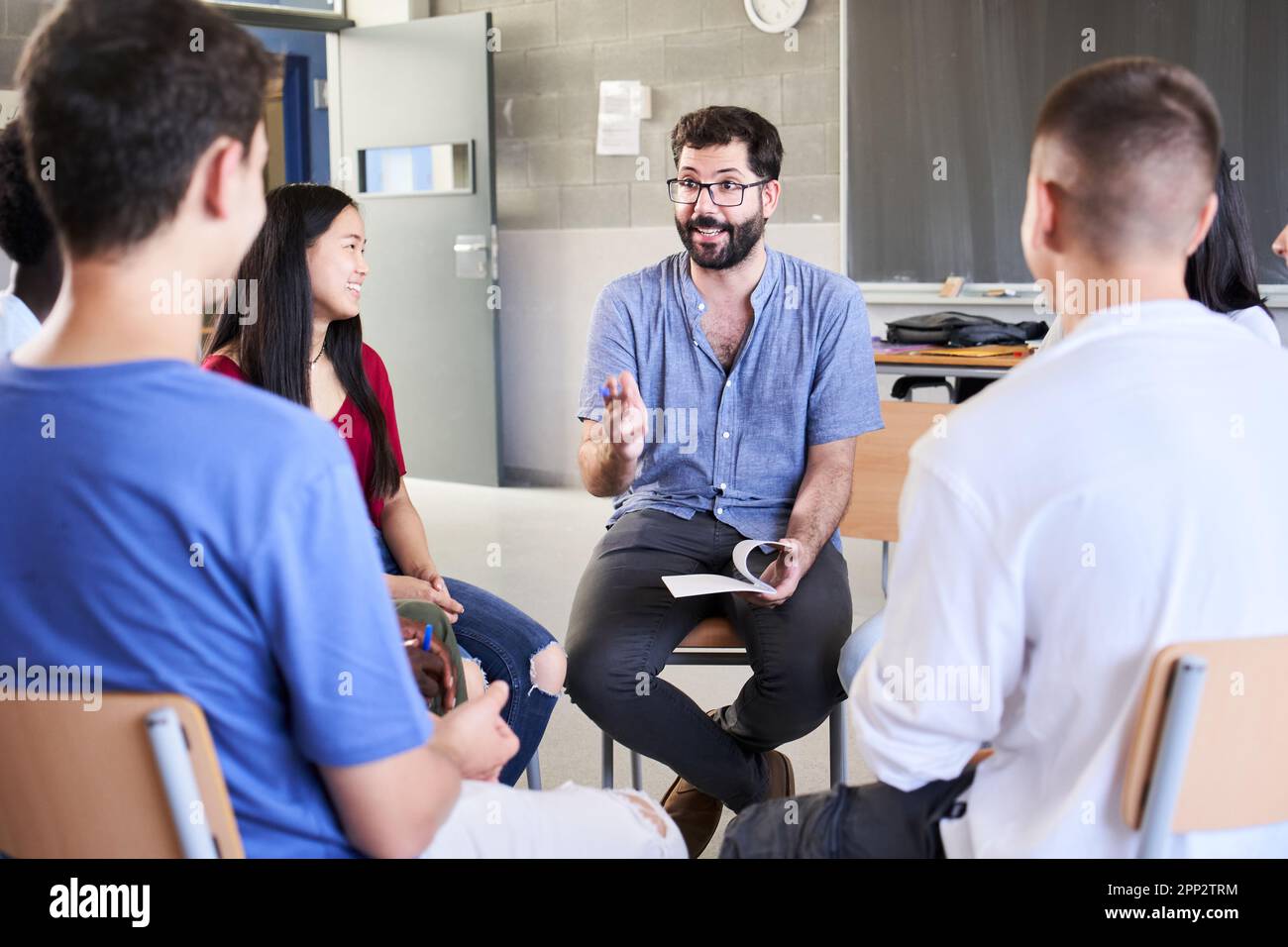 Teacher teaching students Classmate Classroom Sharing International ...