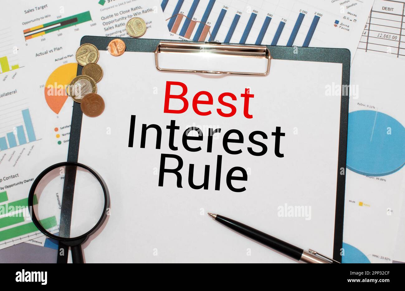 Closeup Business man hand holding show blank paper sheet mock up empty ...