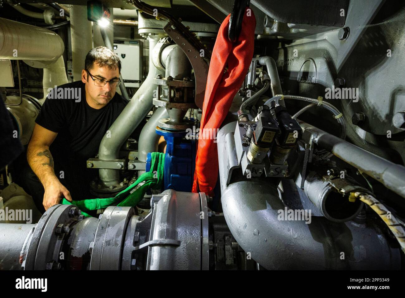 Royal Canadian Navy engineering personnel onboard HMCS Margaret Brooke ...