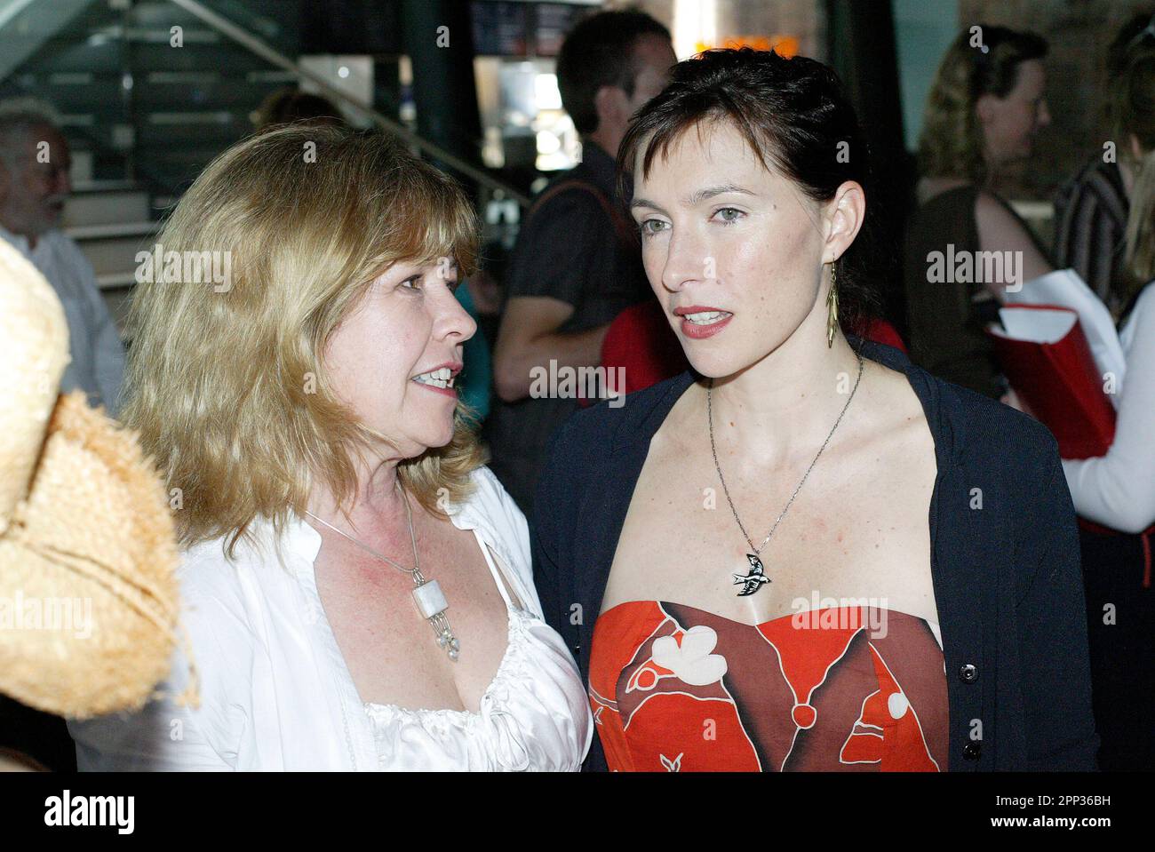 Noni Hazelhurst (left) with Claudia Karvan at the 2006 L'Oreal Paris ...