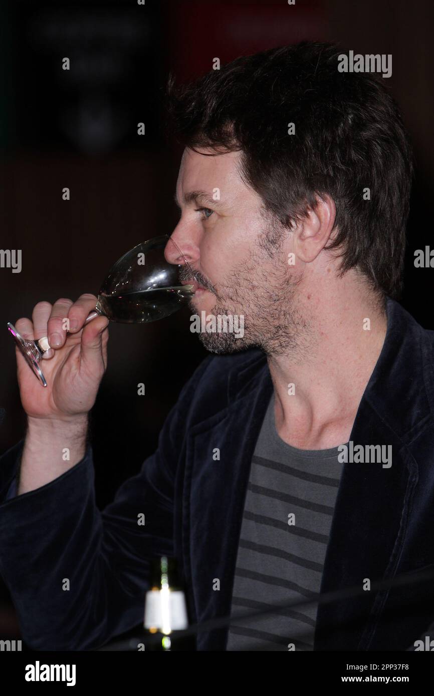 Bernard Fanning The 2010 Australian Recording Industry 'ARIA' Awards ...