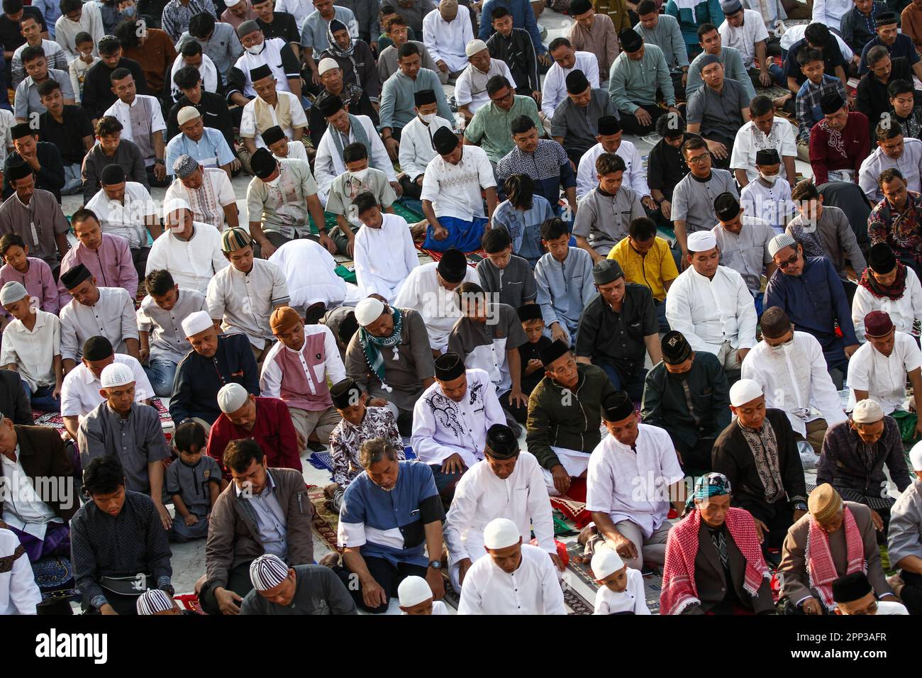 Bandung, West Java, Indonesia. 22nd Apr, 2023. Indonesian Muslims ...