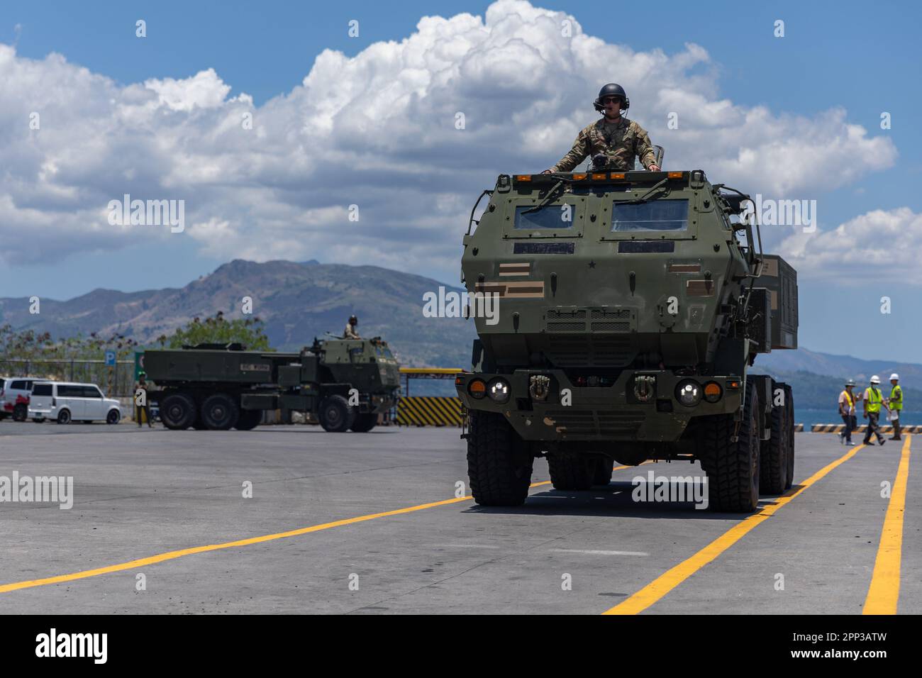 U.S. Army Soldiers, with 5th Battalion, 3rd Field Artillery Regiment ...