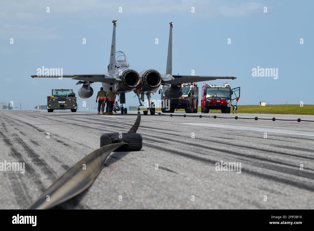 U.S. Air Force Airmen from the 18th Aircraft Maintenance Squadron and ...