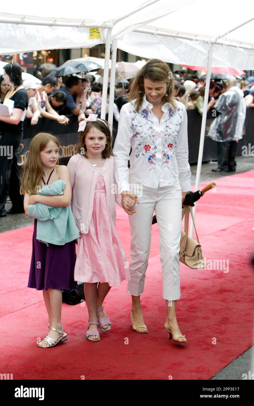 Jaime Wright arriving at the Australian premiere of Golden Compass at ...