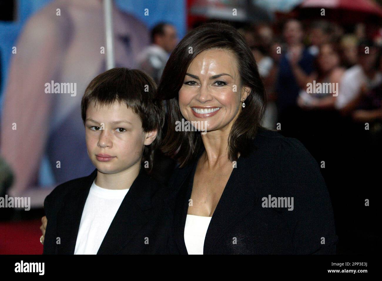 Lisa Wilkinson arriving at the Australian premiere of Golden Compass at ...