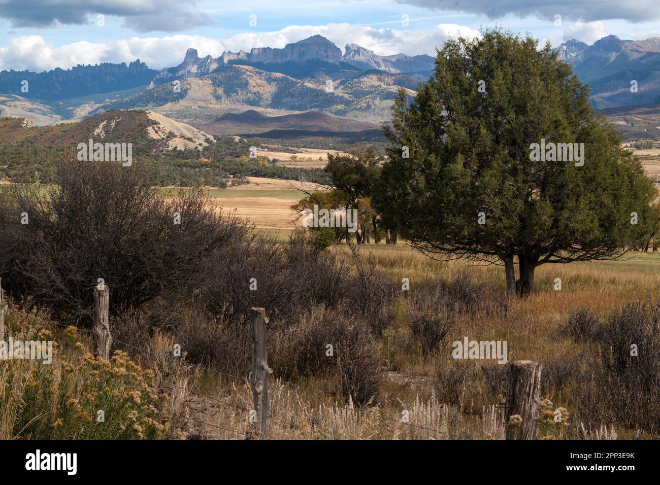 From left, Turret Ridge, Chimney Rock, Courthouse Mountain, Dunsinane ...
