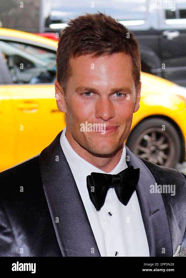 APRIL 21st 2023: Tom Brady threatens to sue comedians Will Sasso and ...