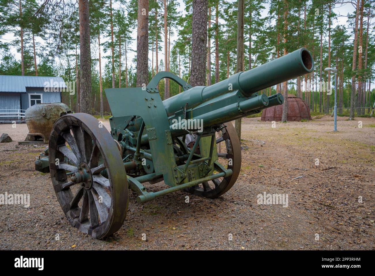 VIROLAHTI, FINLAND - AUGUST 30, 2016:155 mm cannon of the model 1915 in ...