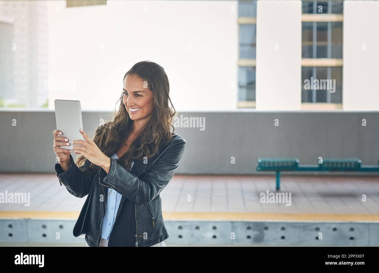 Lovely young woman taking selfies hi-res stock photography and images ...