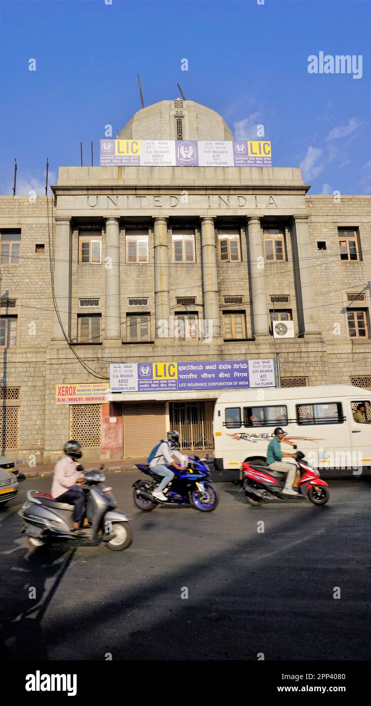 Lic india street hi-res stock photography and images - Alamy