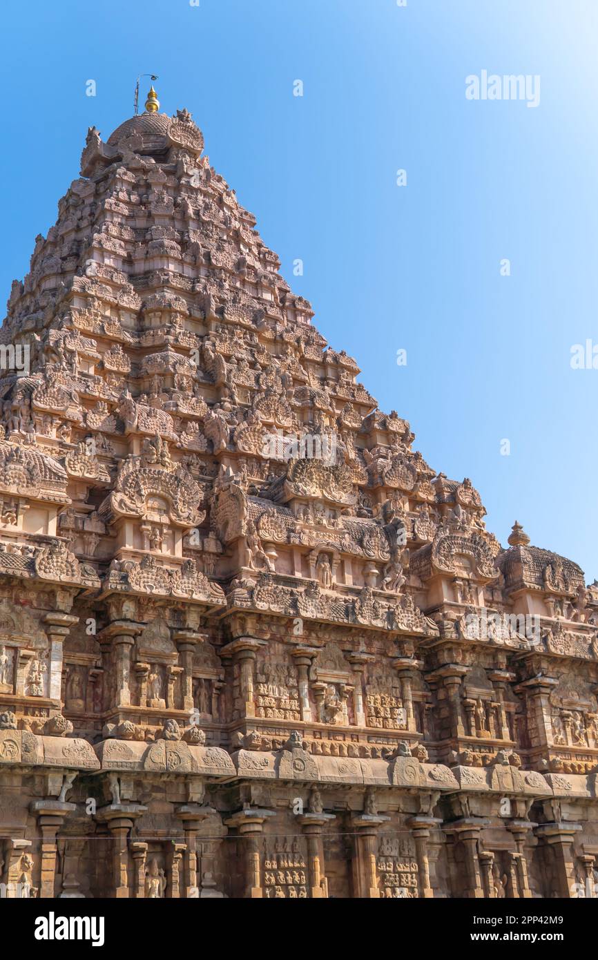 Temples shiva lingam hi-res stock photography and images - Alamy