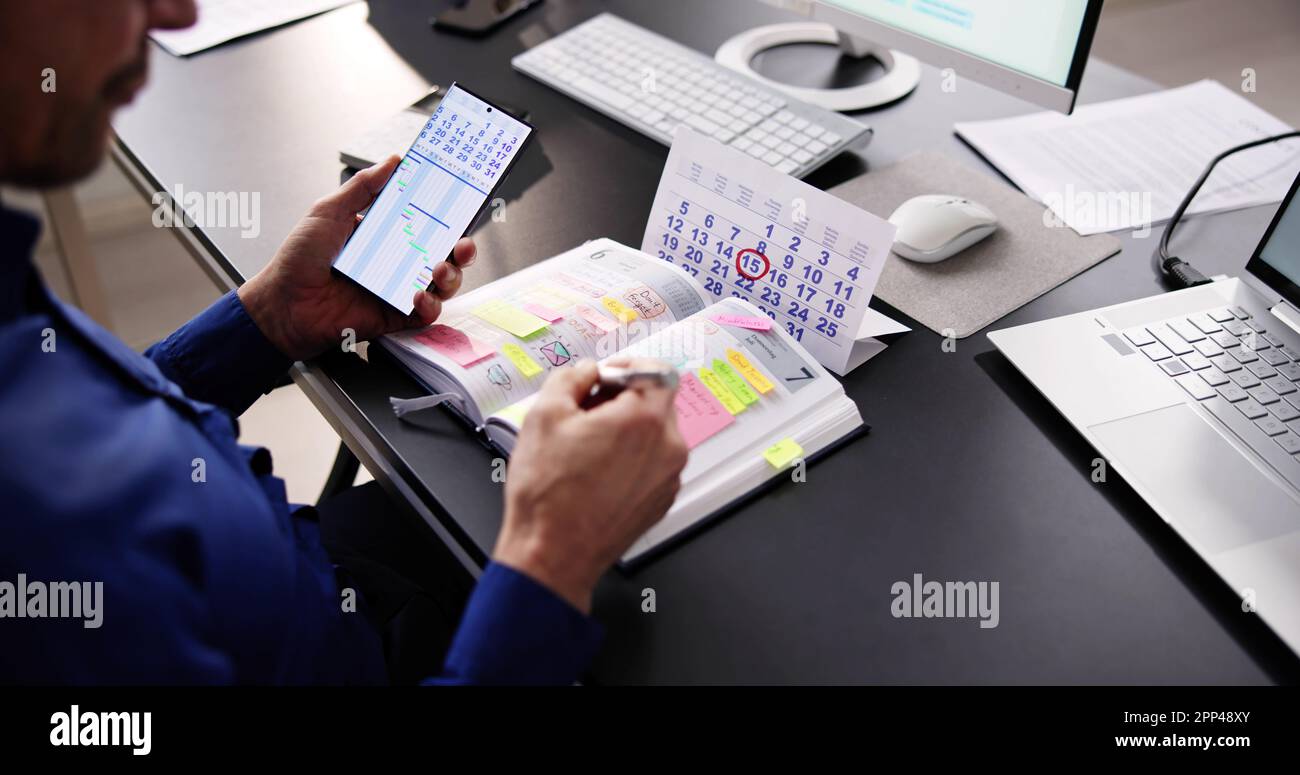 Calendar schedule list hi-res stock photography and images - Alamy