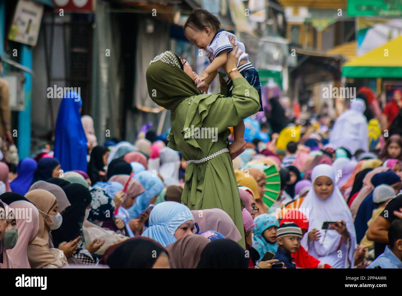 Muslim filipino woman hi-res stock photography and images - Alamy