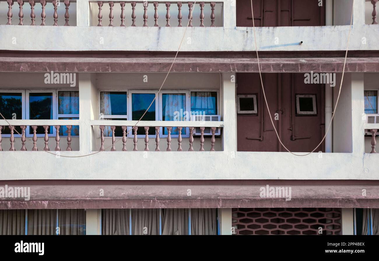 Hotel doors hi-res stock photography and images - Alamy
