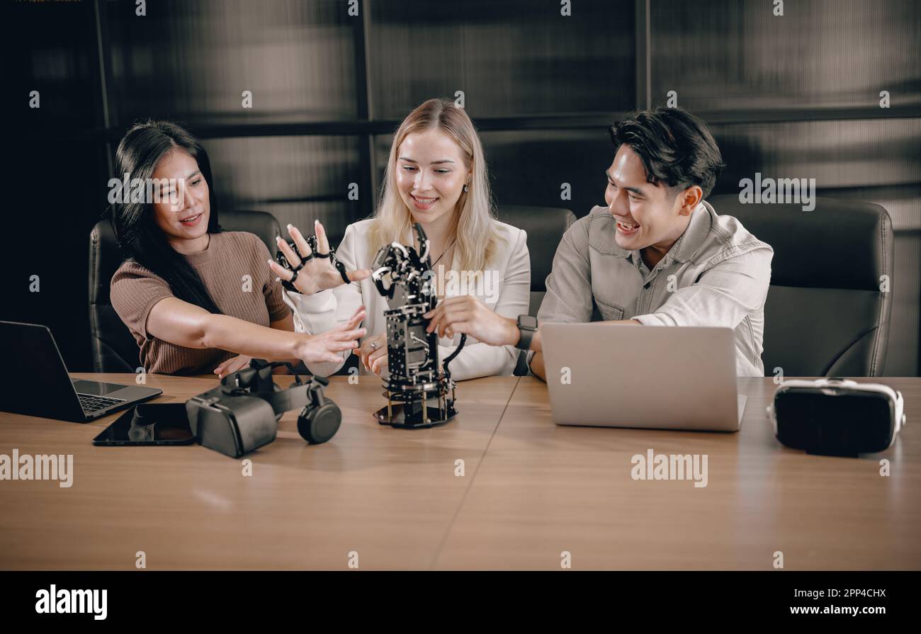 College students join research group to do experiments with educational ...