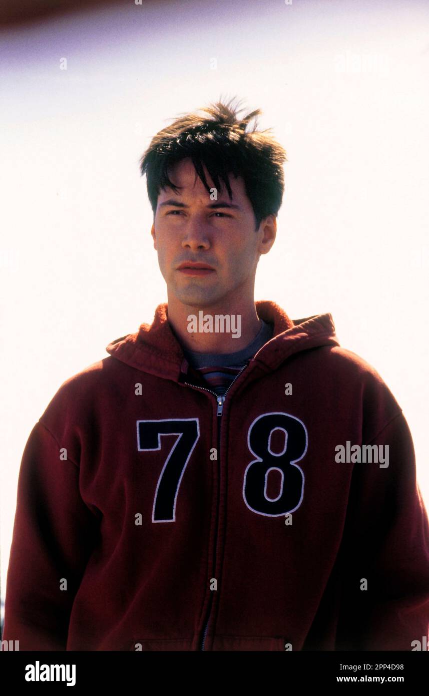 KEANU REEVES in SWEET NOVEMBER (2001), directed by PAT O'CONNOR. Credit ...