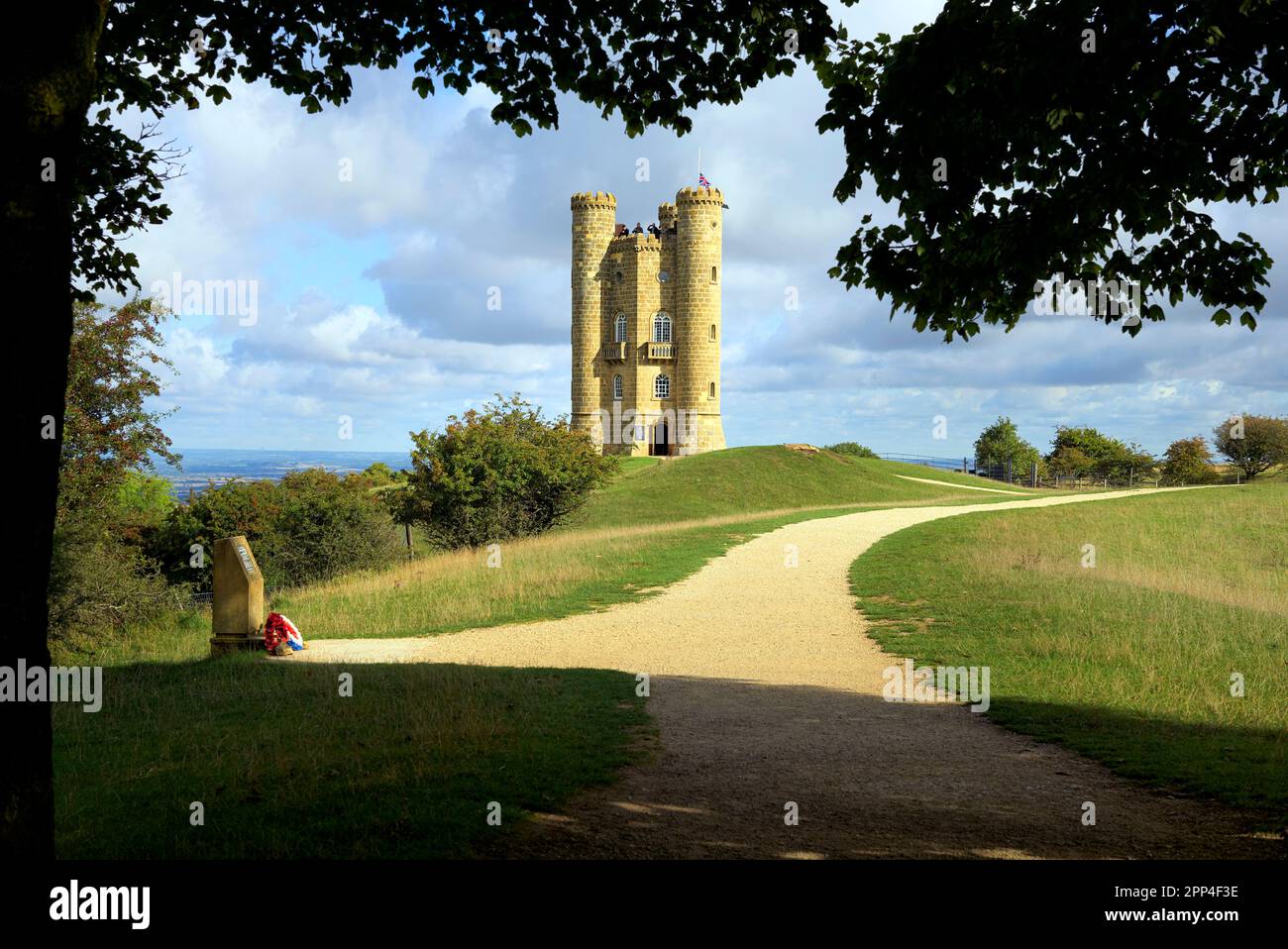 Broadway Tower, Cotswolds. 18th century folly, Broadway, England UK ...