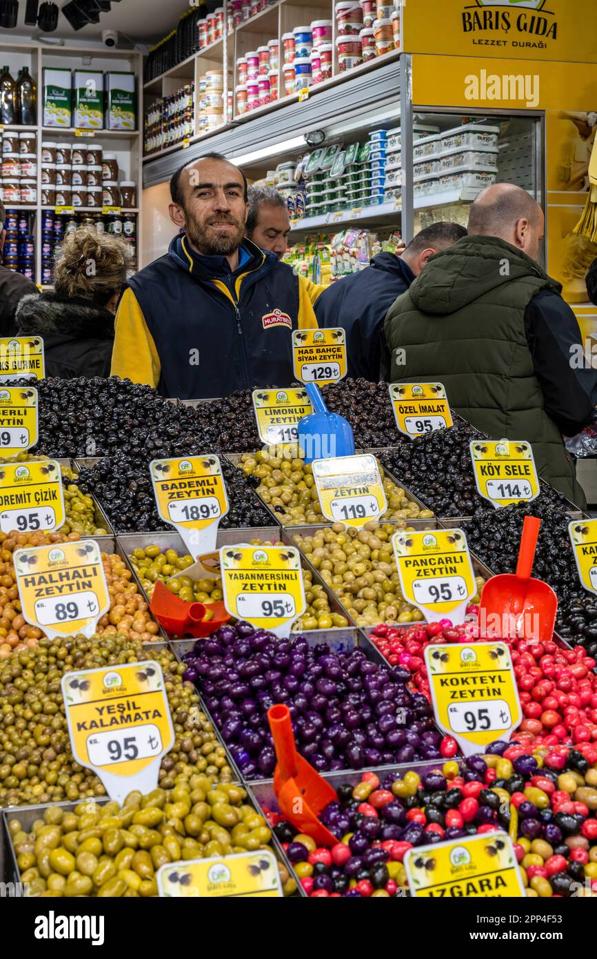 Colorful olives on sale in a street food market, Istanbul, Turkey Stock ...