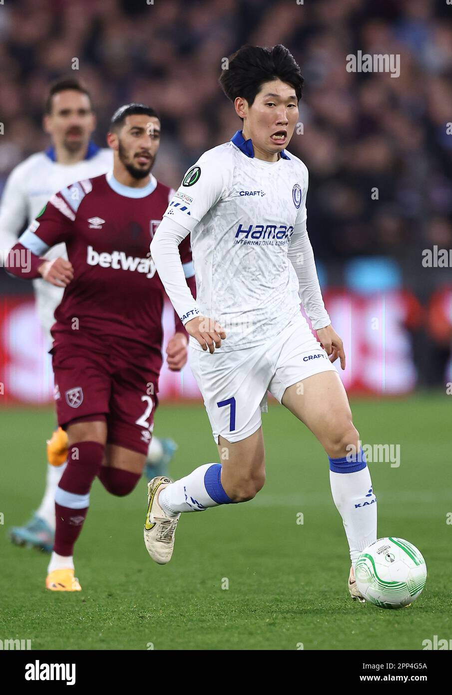 Seok hyun hi-res stock photography and images - Alamy