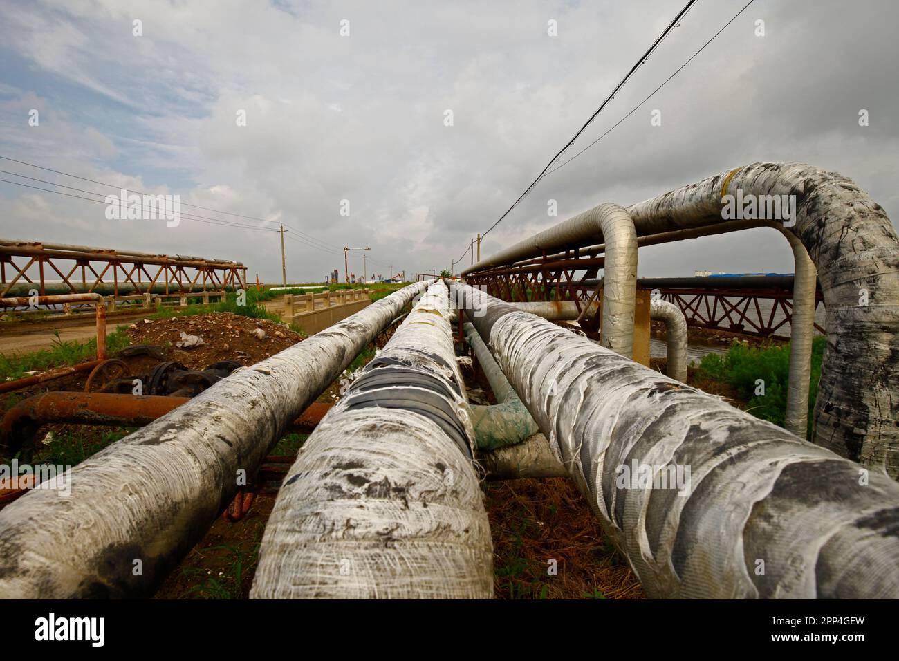 Pipeline of oil fields Stock Photo - Alamy