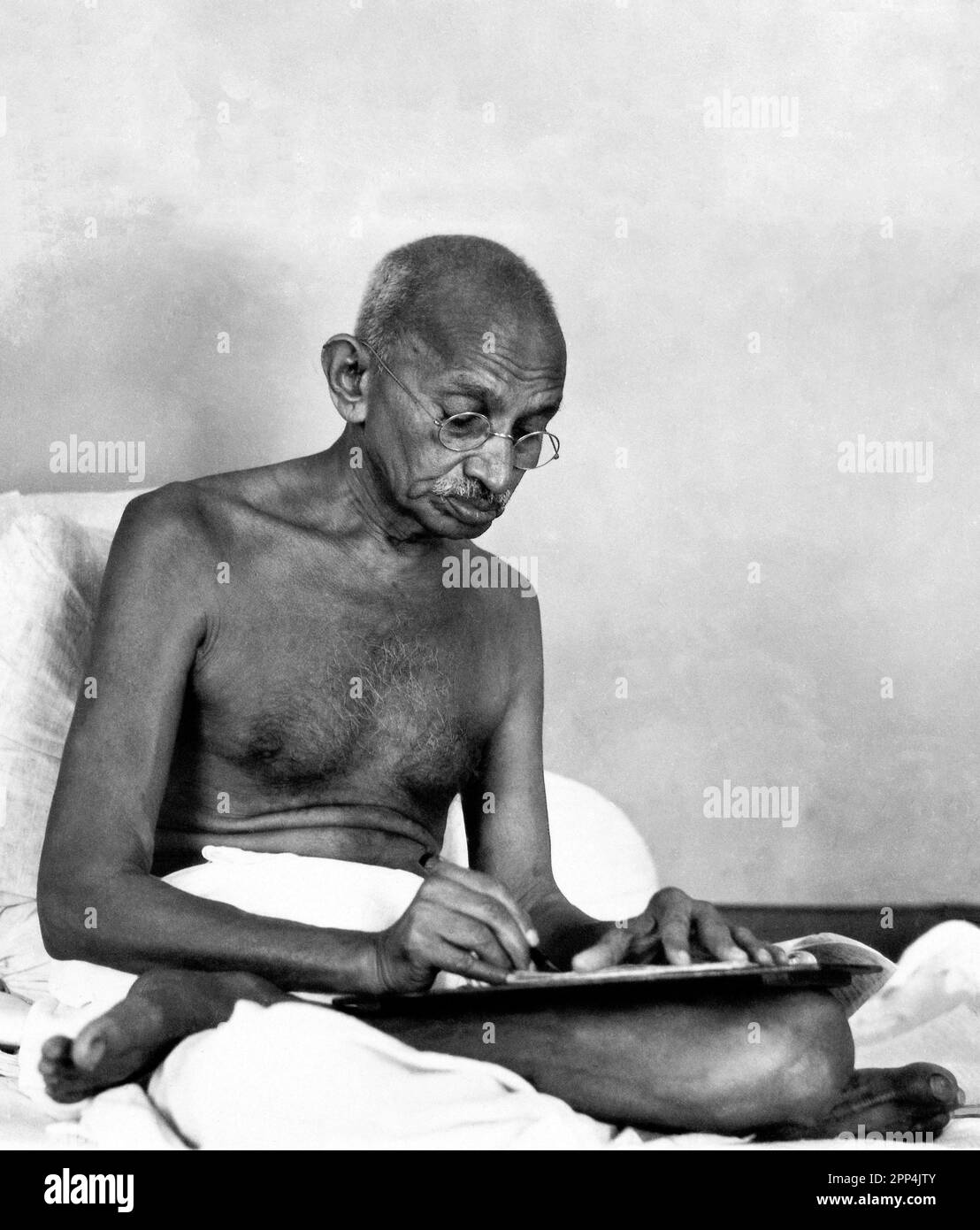 Gandhiji Black and White Stock Photos & Images - Alamy