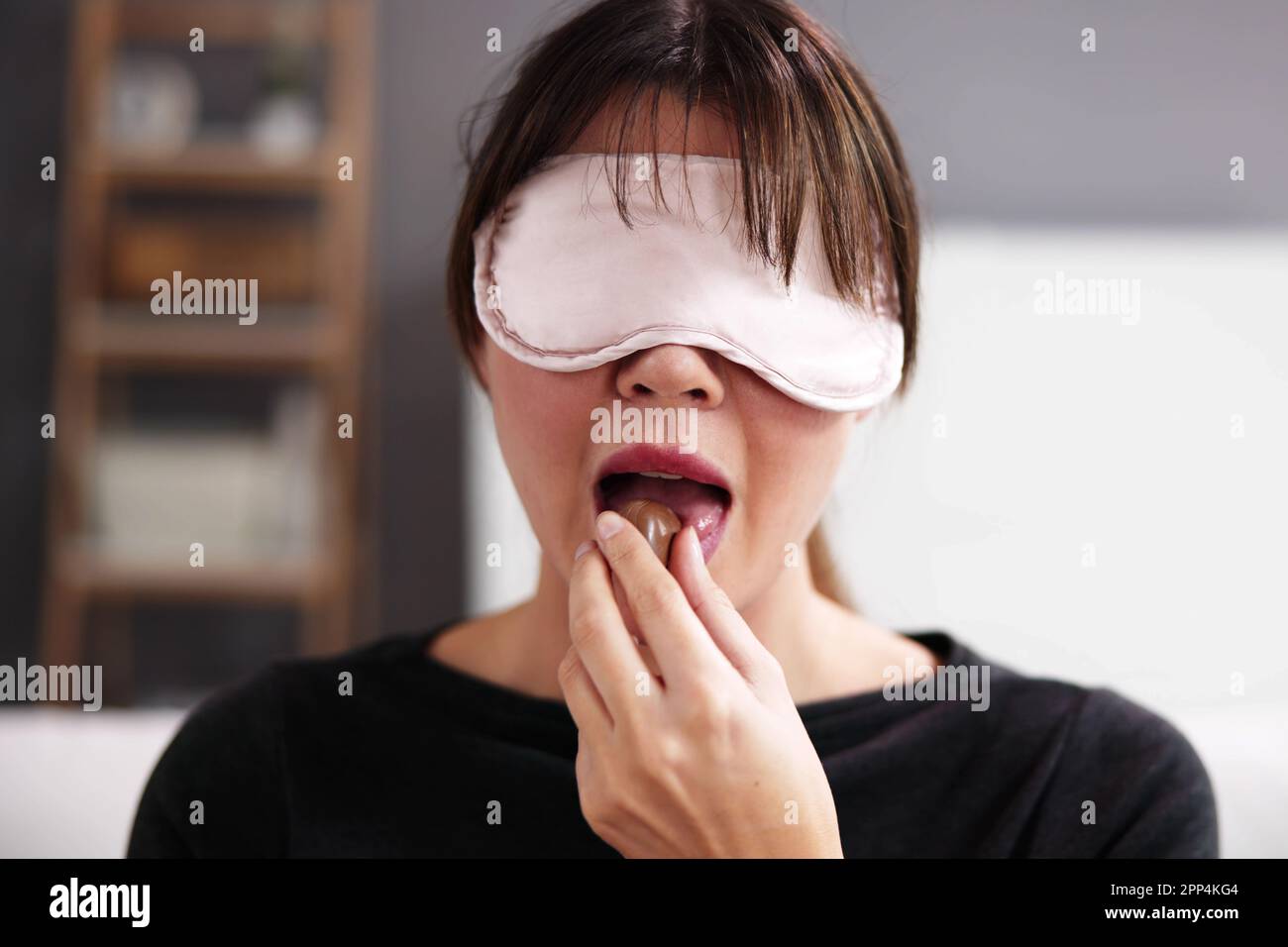 Blindfold taste food hi-res stock photography and images - Alamy