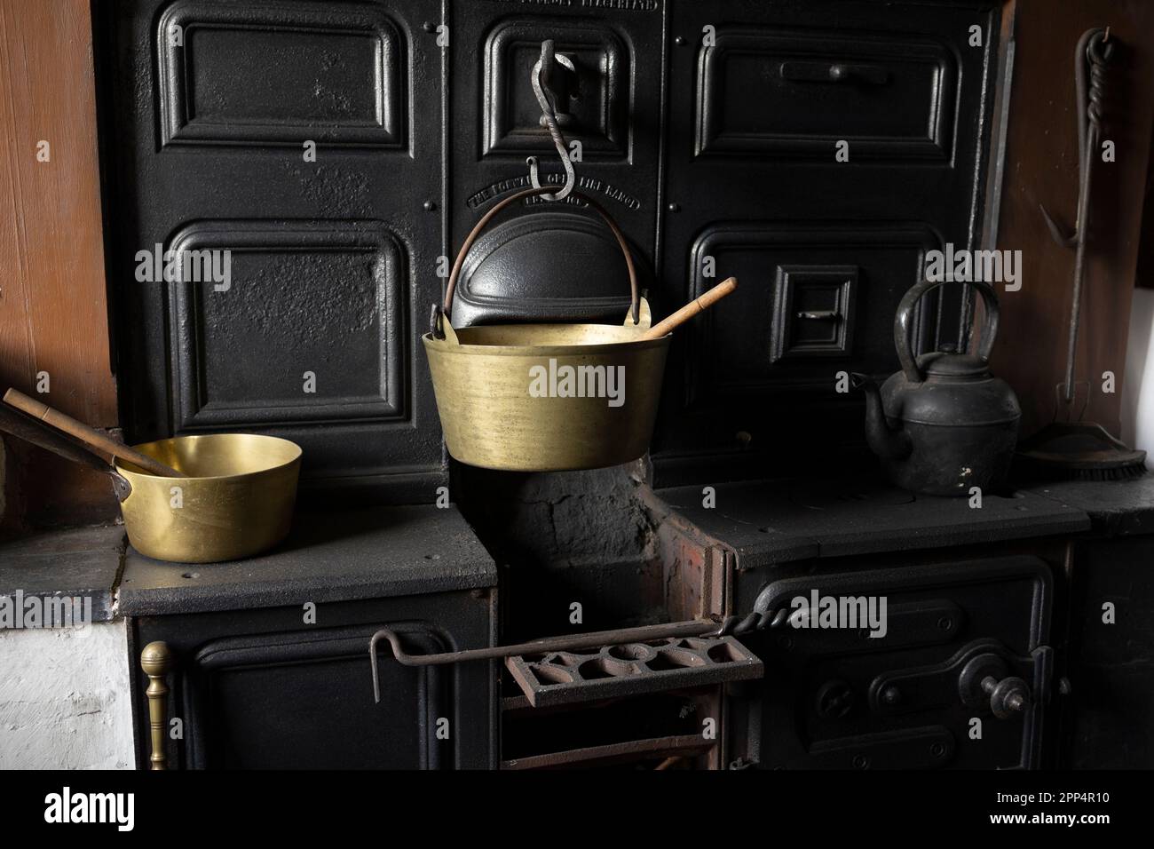 Kitchen fireplace hi-res stock photography and images - Alamy