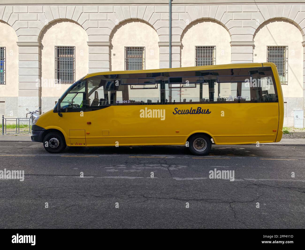 School trip bus italy hi-res stock photography and images - Alamy