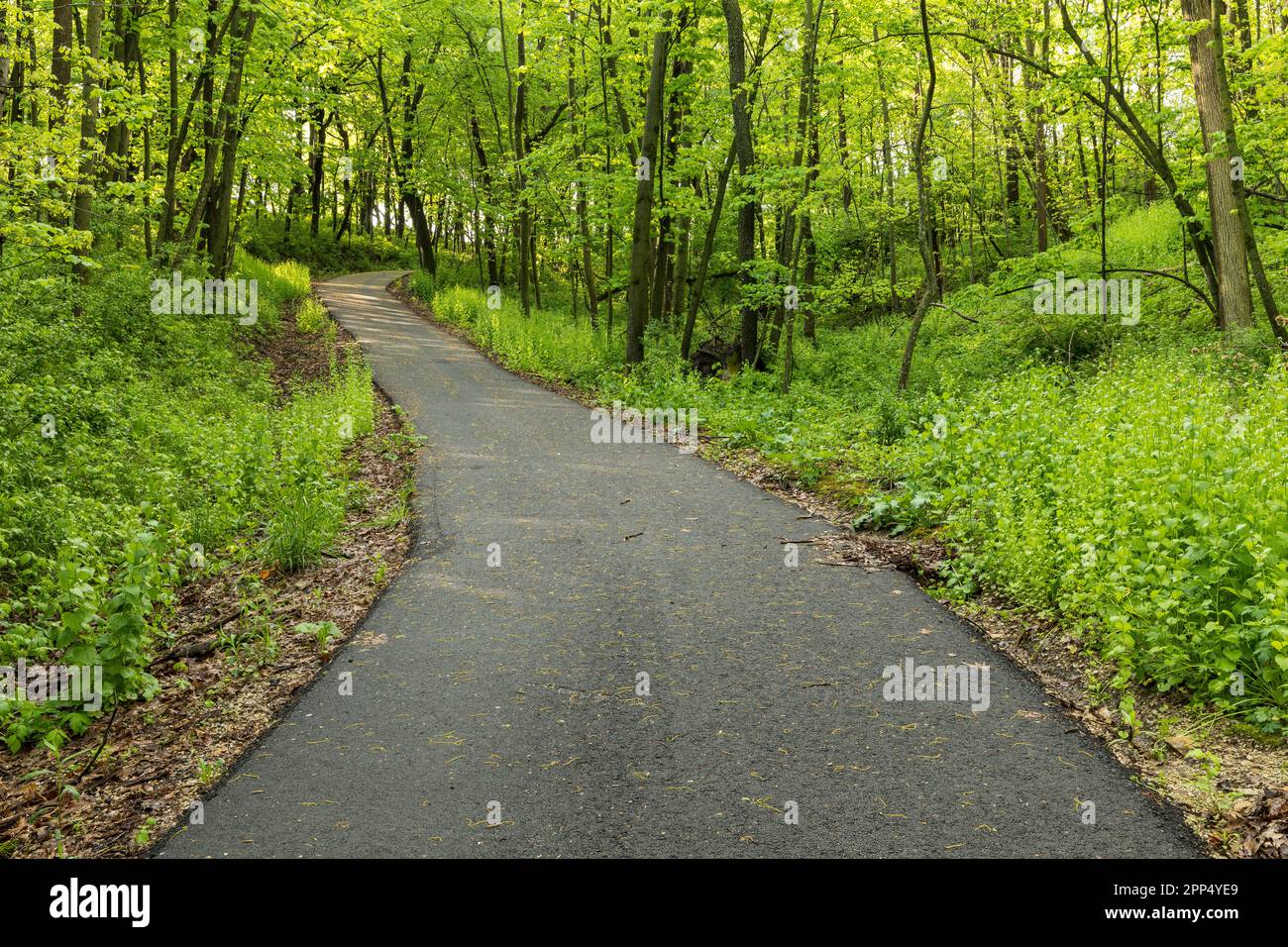 Scenic bike trail hi-res stock photography and images - Alamy