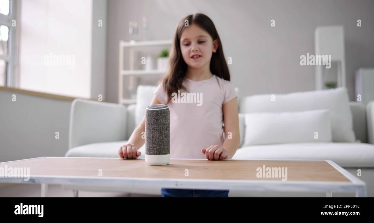 Children smart speaker hi-res stock photography and images - Alamy