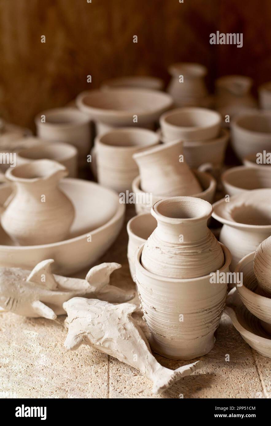 Pottery class high school hi-res stock photography and images - Alamy
