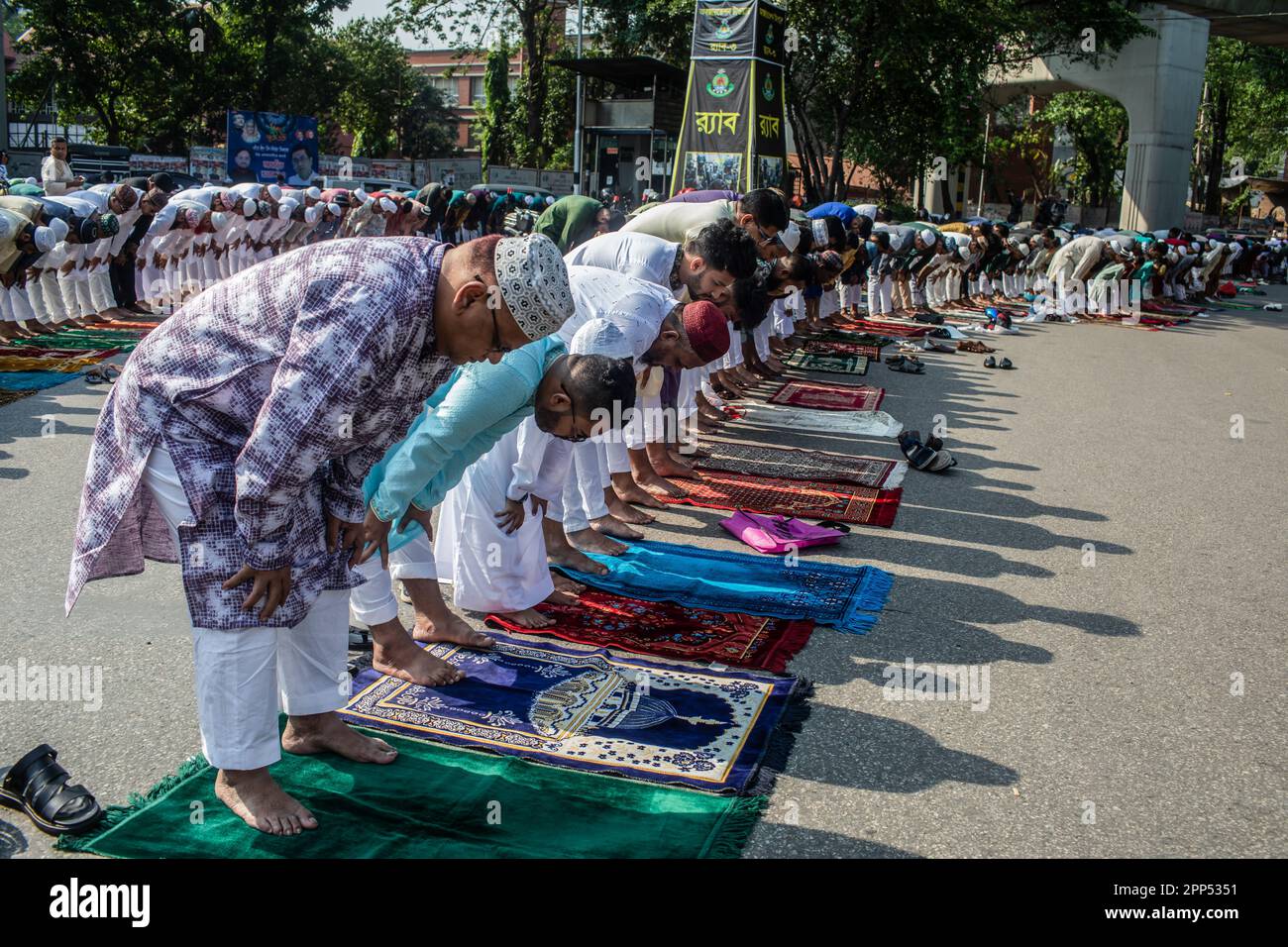 Muslims offer Eid al-Fitr prayers marking the end of the holy fasting ...