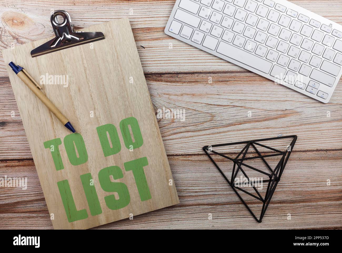 List clipboard hi-res stock photography and images - Alamy