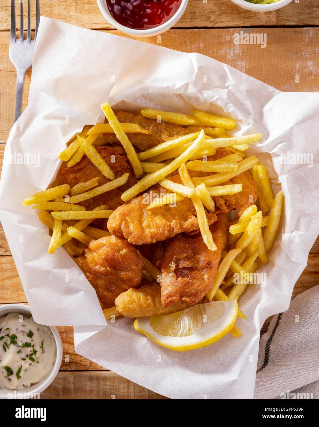 Fish chips cone hi-res stock photography and images - Alamy