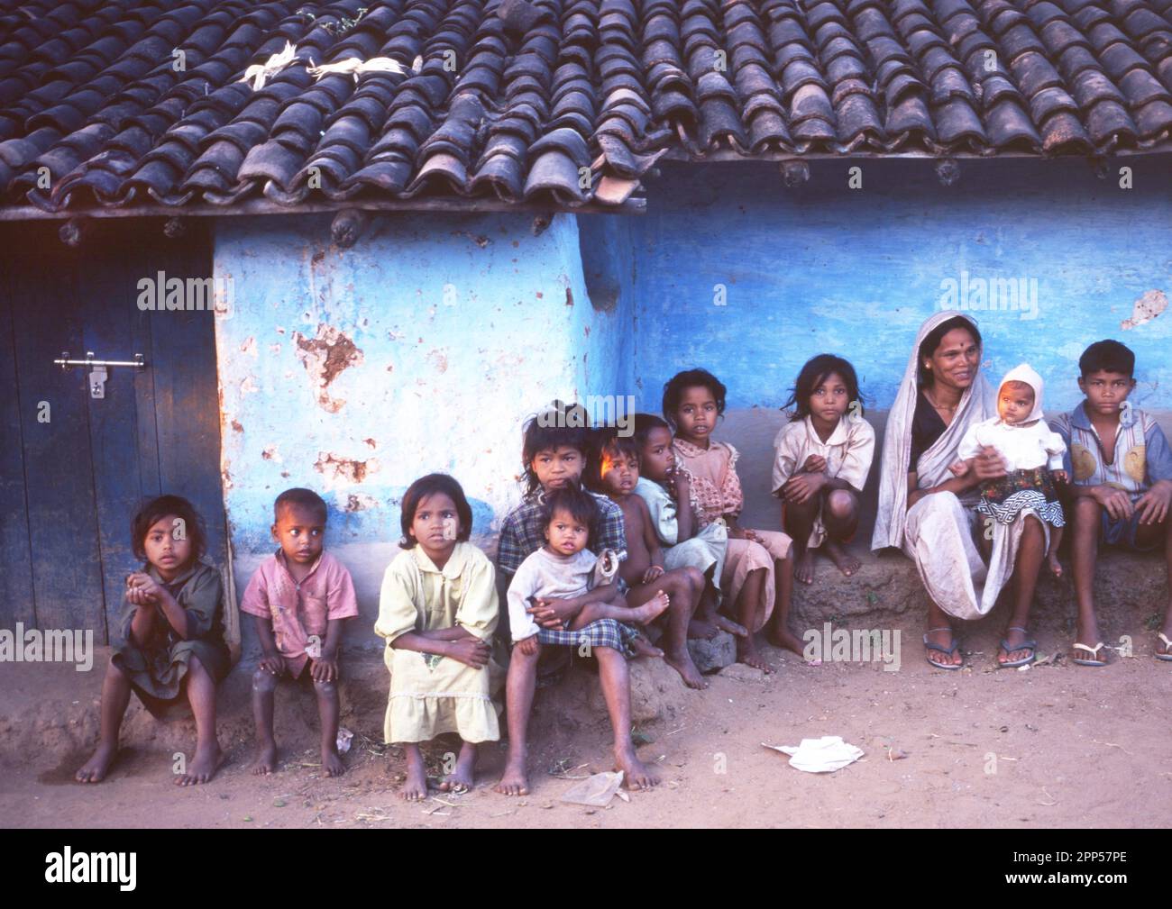Delhi poverty hi-res stock photography and images - Alamy